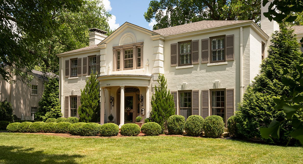 Elegant Georgian Colonial in the Delaware Neighborhood