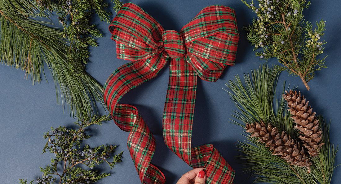 How to Make the Perfect Festive Bow | 417 Magazine