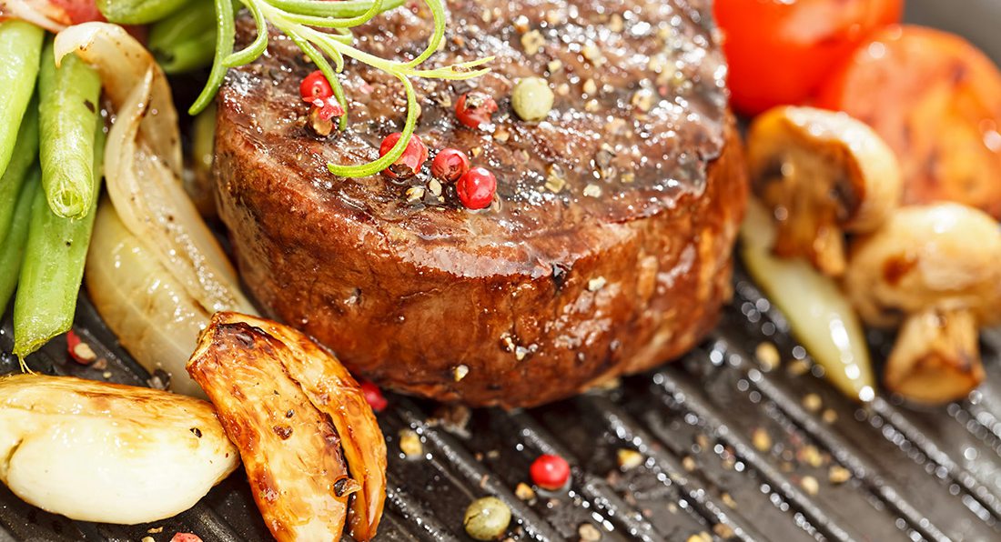 Tournedos of Beef with Champagne Sauce