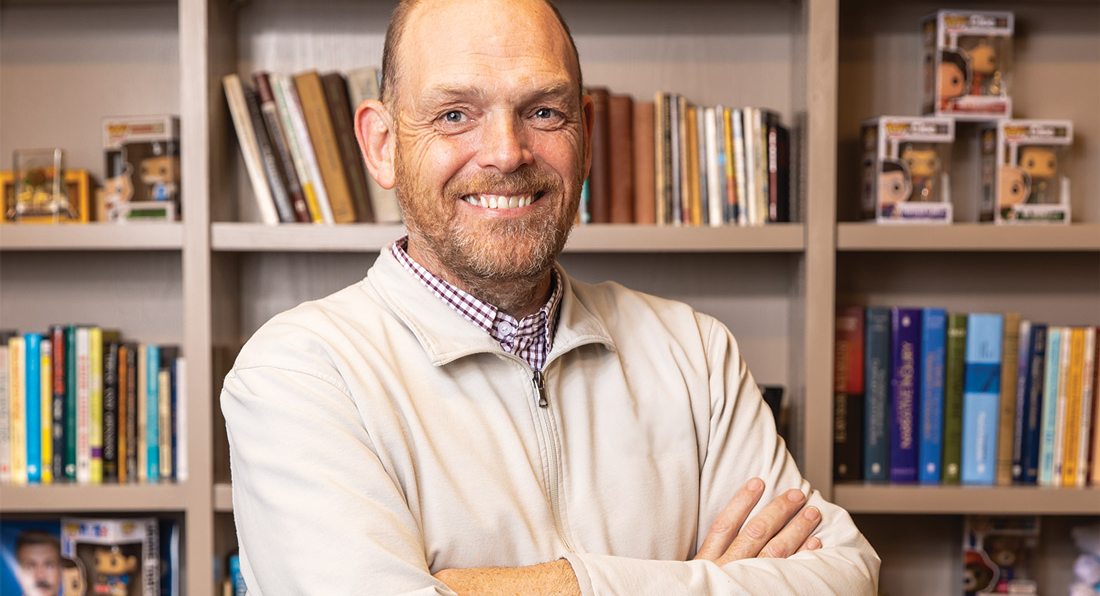 What's on Mark Smith's Desk? | Biz 417
